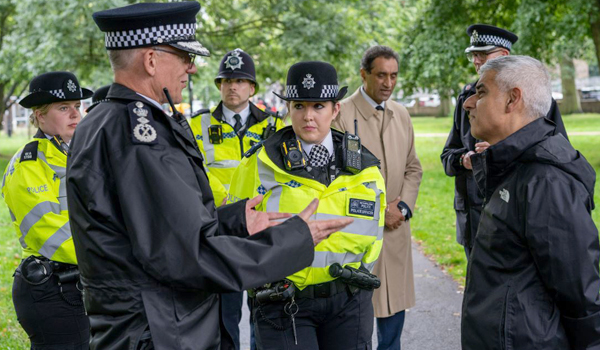 Police Professional | MPS Commissioner urges mobile phone industry to ...